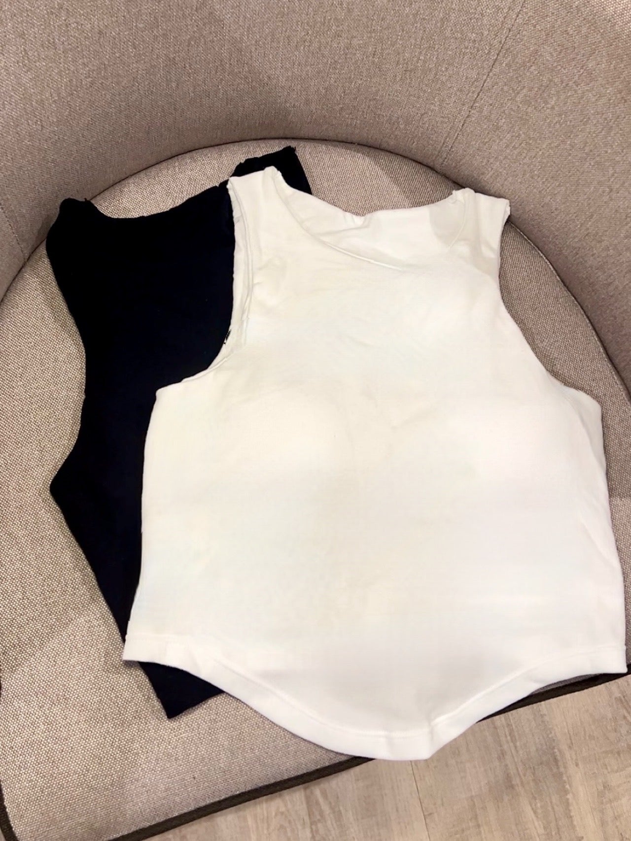 Padded halter top – Apricot